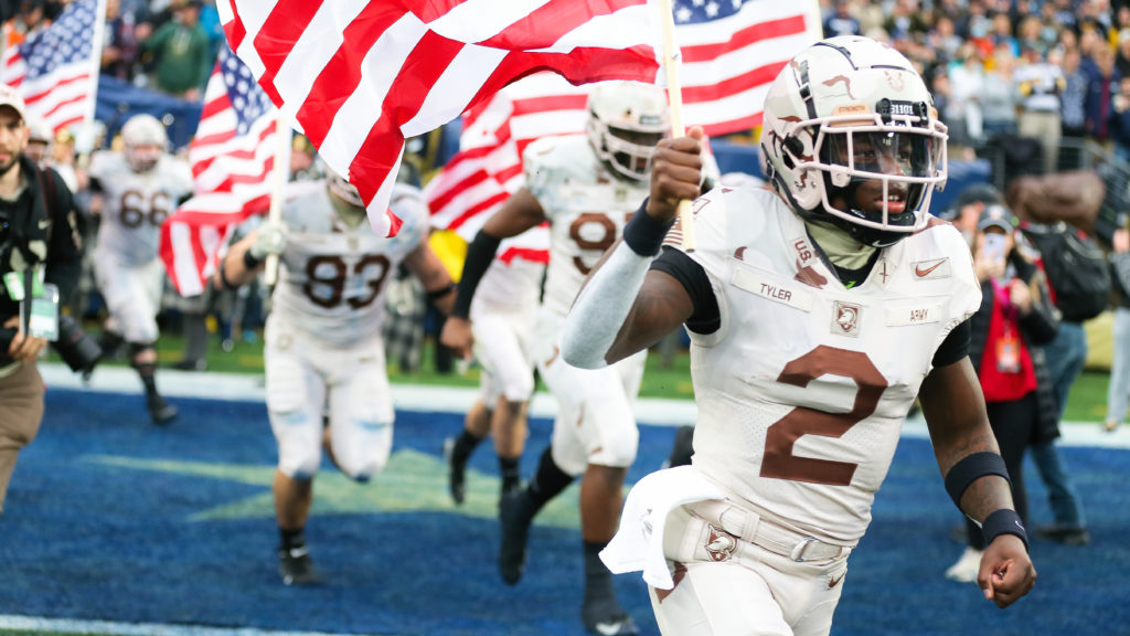 Viewer's Guide to College Football's Holiday Bowl Games - Boardroom