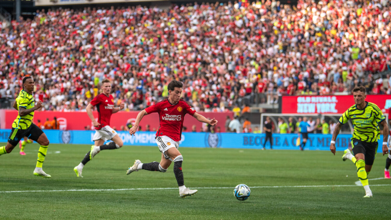 Manchester United: Embracing the Global Game - Boardroom